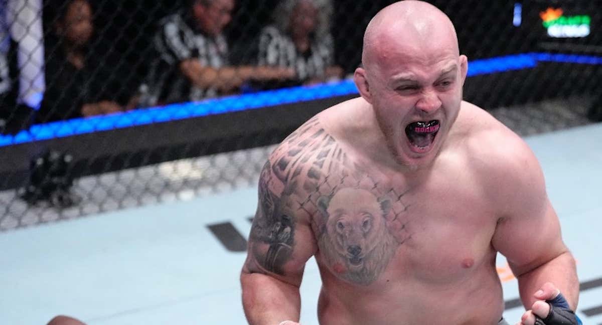 Spivac da una exhibición con nocturnidad ante Lewis | Relevo