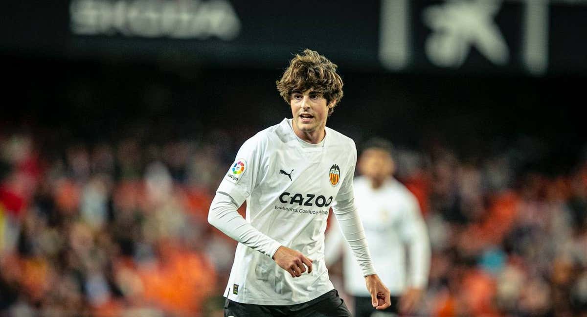 Javi Guerra, un debut esperado y una renovación a la vista con Madrid y ...