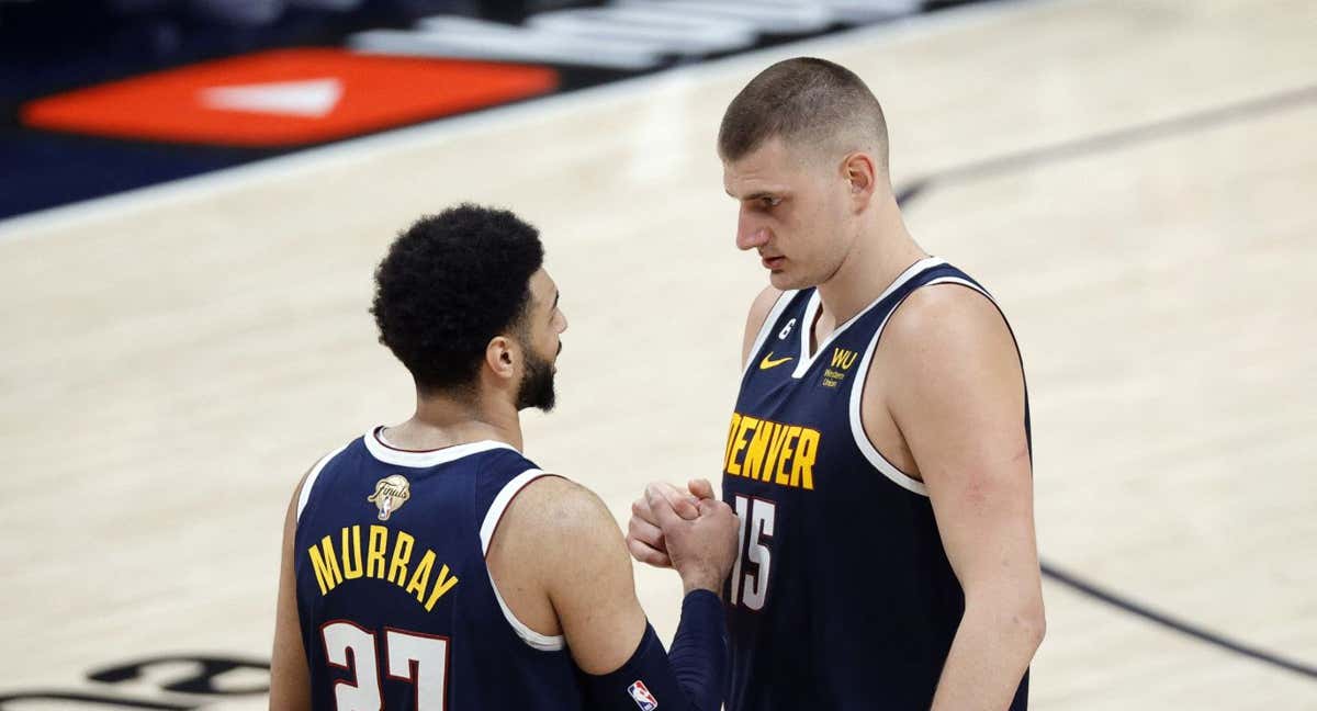 Jokic deja atrás a Kareem y Chamberlain y se alía con Murray para ...