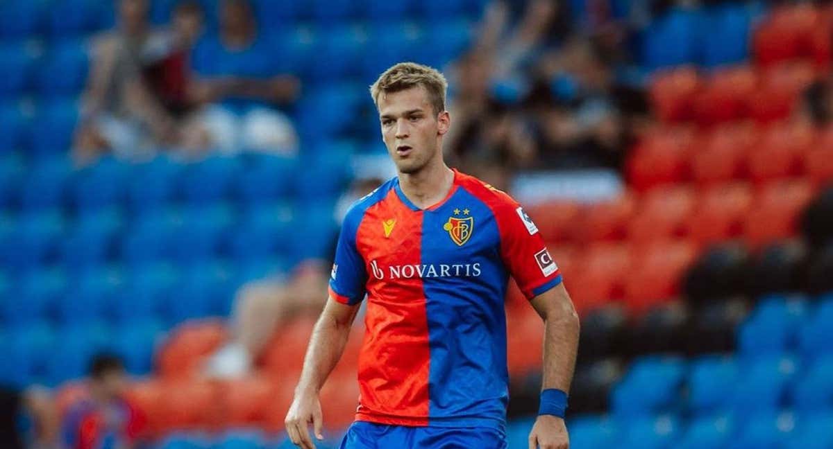 Arnau Comas, en la órbita del Girona y Brujas | Relevo