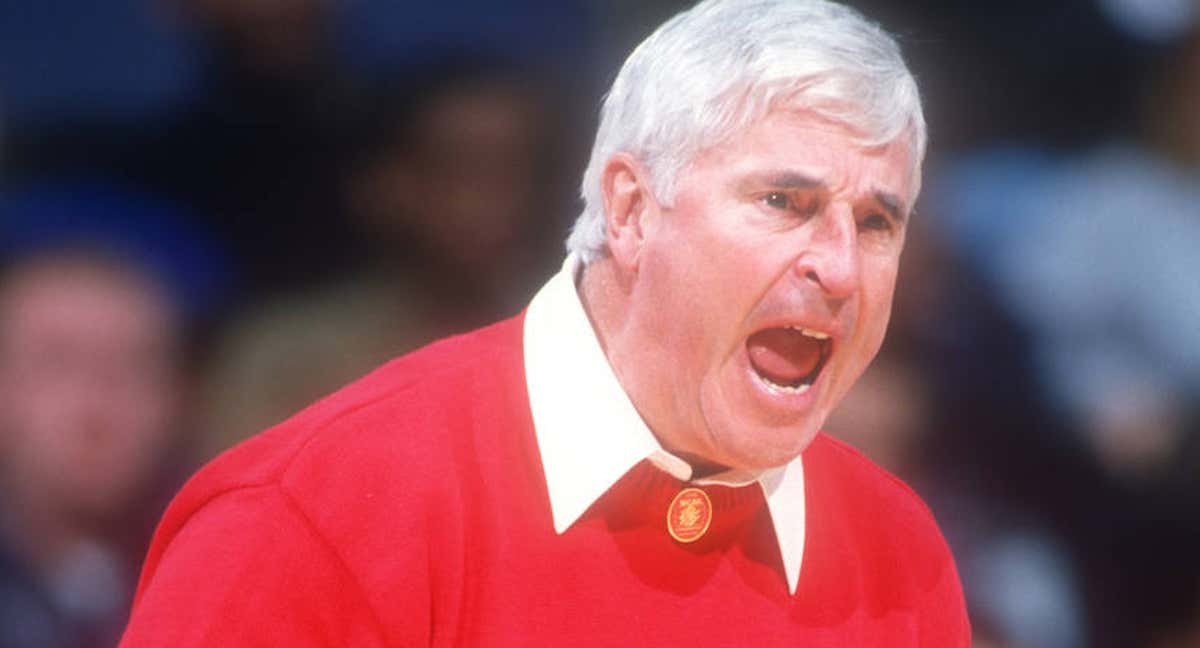 Fallece Bobby Knight, leyenda de los banquillos NCAA y verdugo de ...