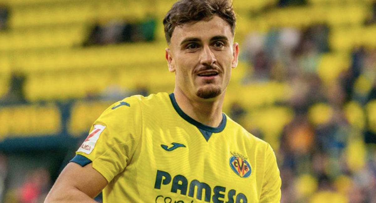 El incierto futuro de Álex Forés: 16 goles en Segunda que no le ...