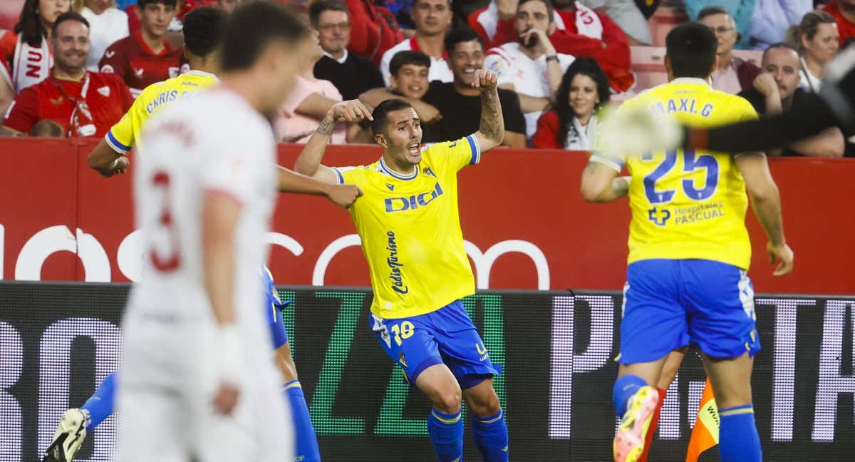 El Cádiz se aferra a Primera con un gol de Sergi Guardiola en el 96 ...